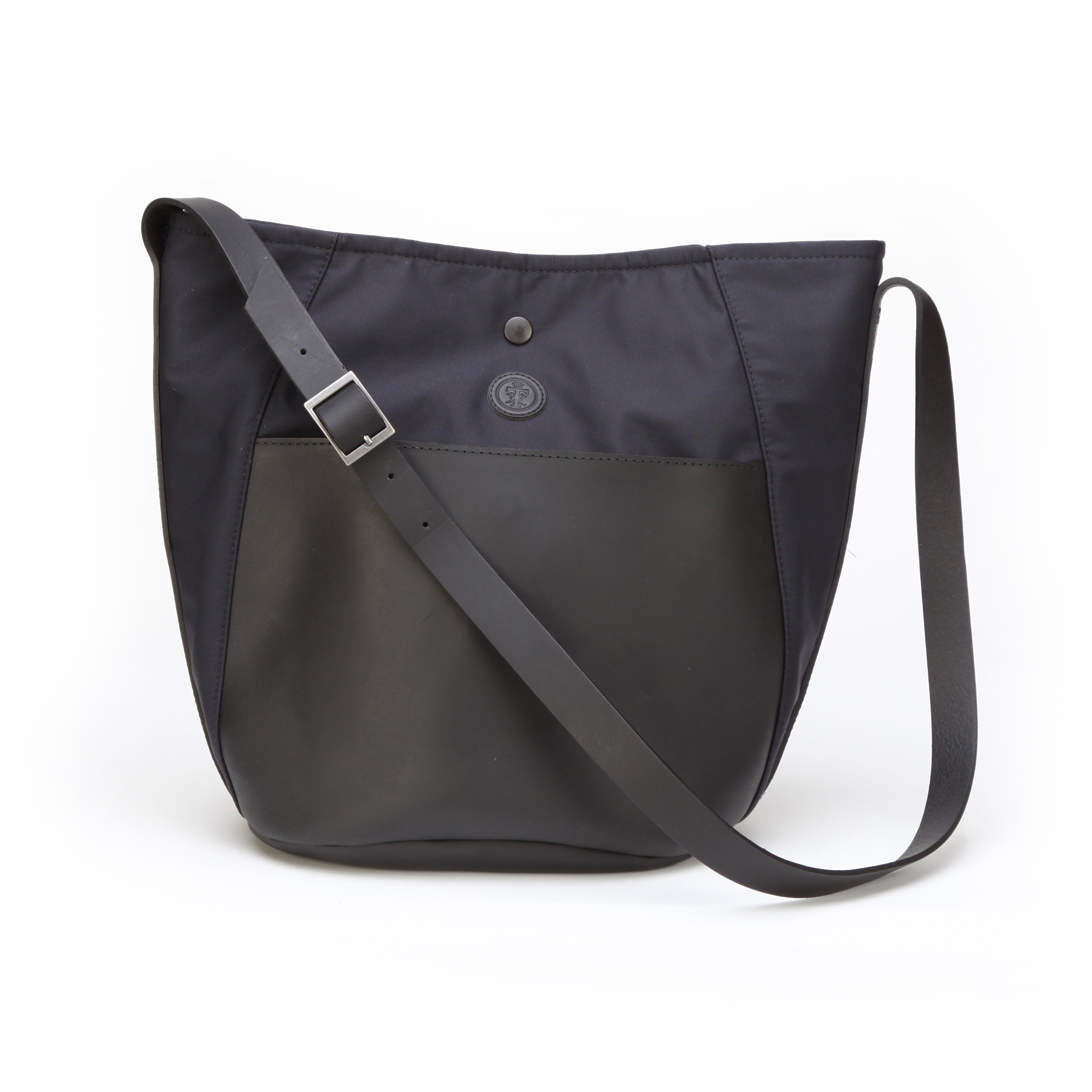 Moseley Navy Nylon Bucket Bag | Leather Trim 19L – John Partridge & Co
